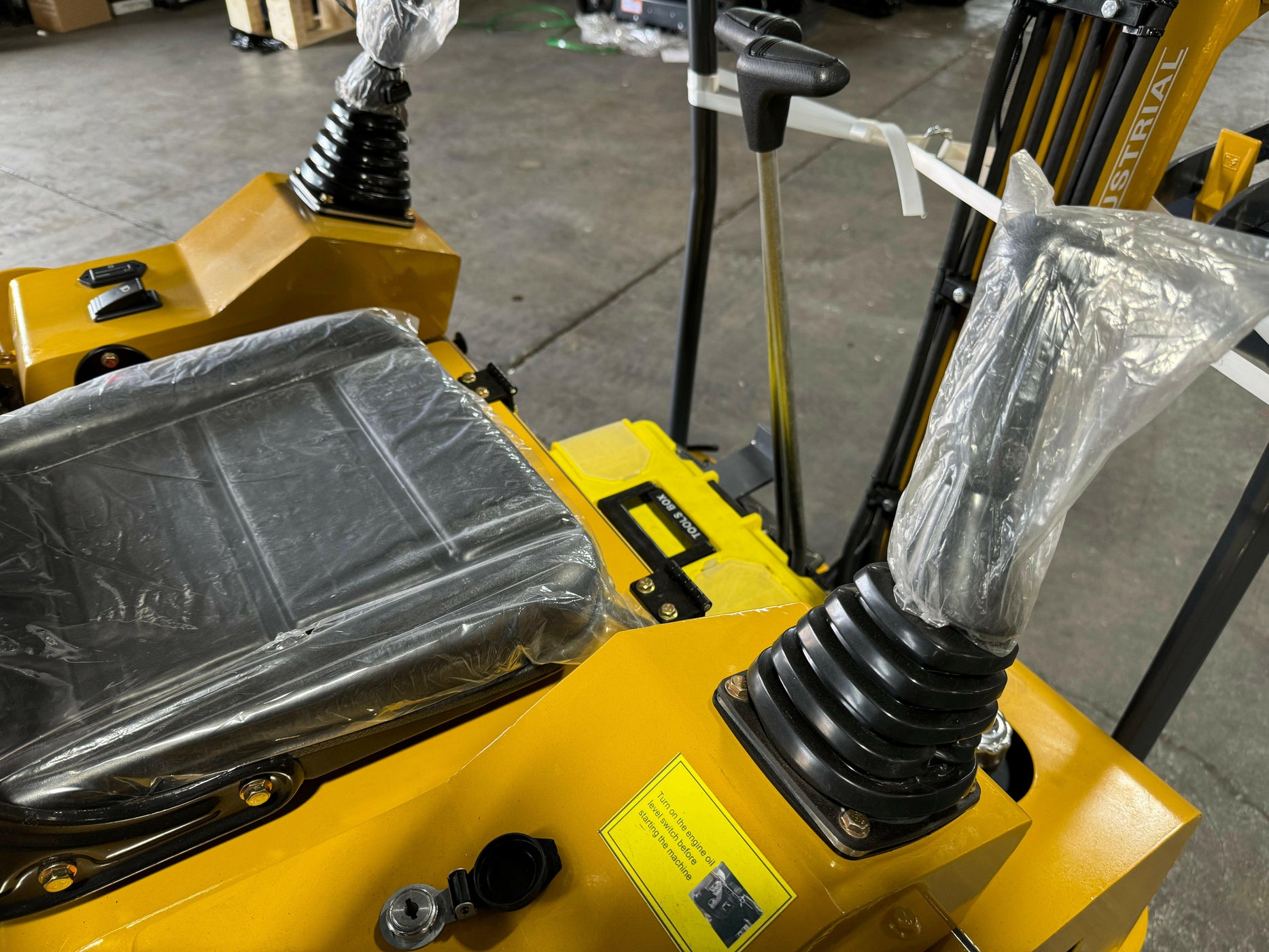 1 ton, 13.5HP RATO Mini Excavator w/ pilot control system | AGT-H15R ...