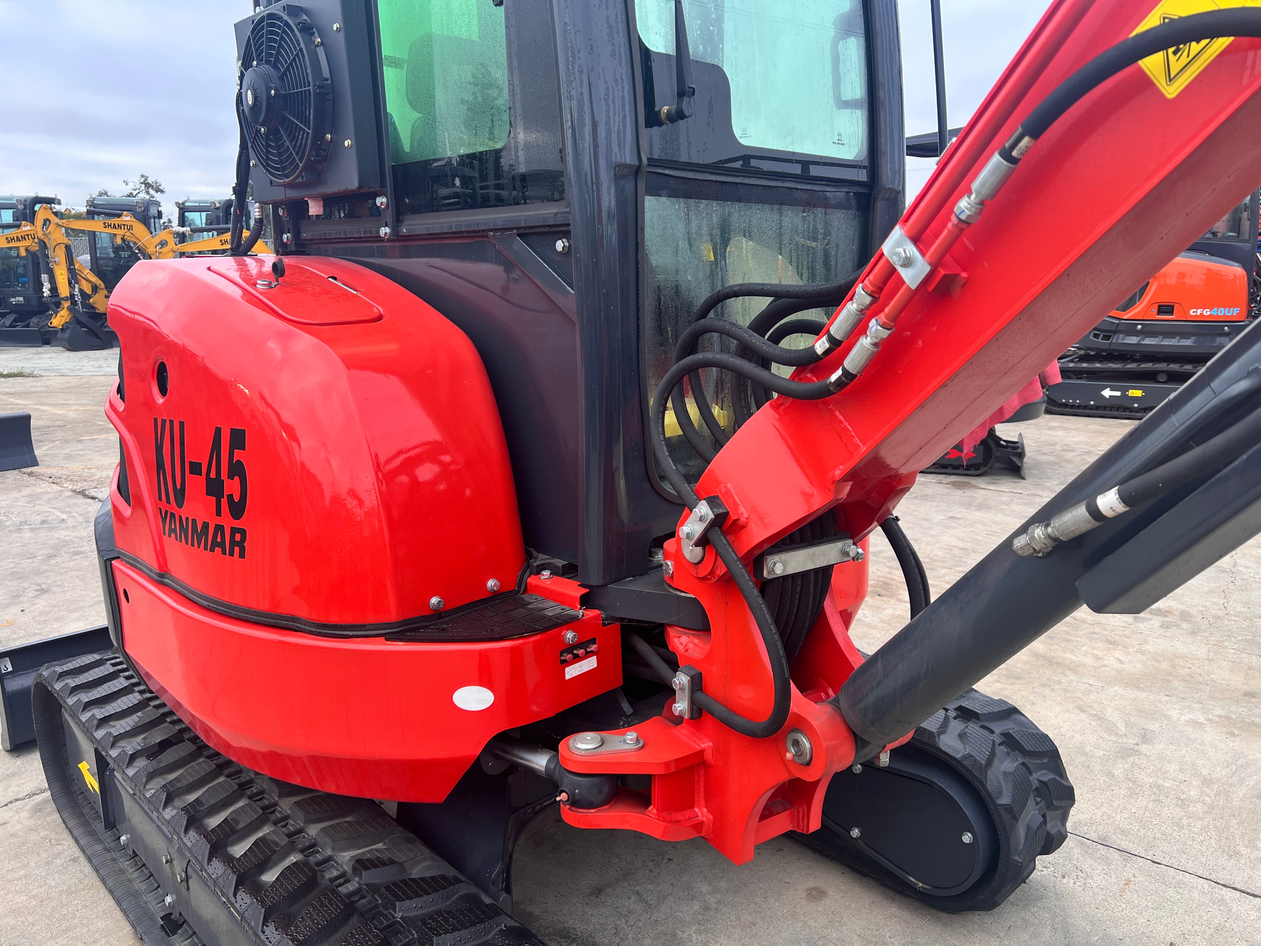 3.5, Ton Mini Excavator | CFG-KU45 | AGT Industrial Inc.| 3.5, Ton Mini ...