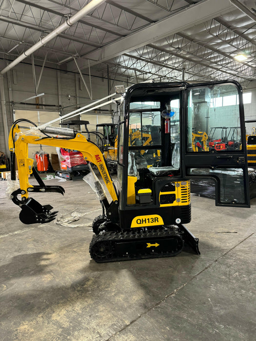 AGT 13.5HP 1-Ton Mini Excavator With Enclosed Cab Gas Engine| AGT-QH13R ...