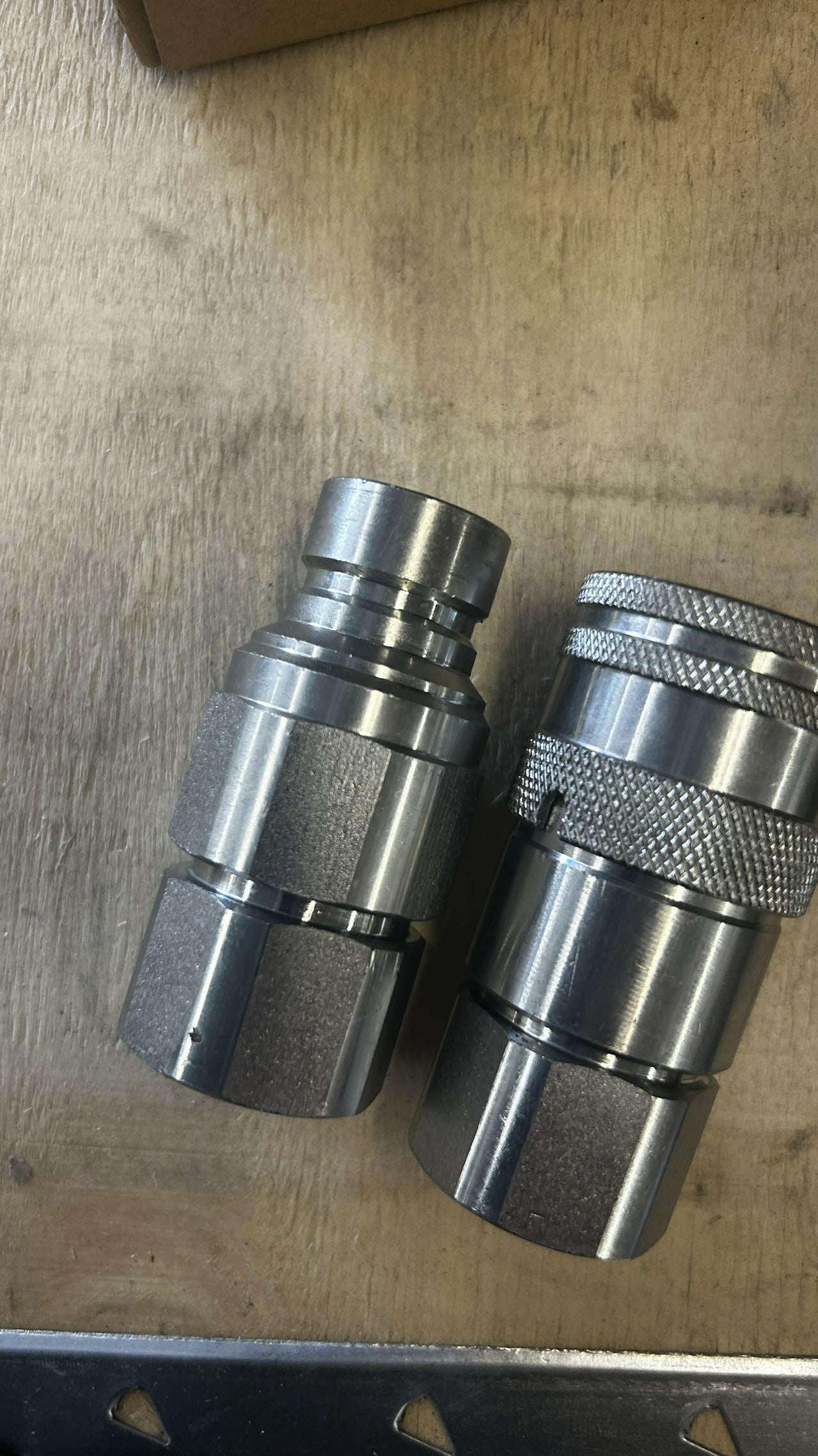 Quick Couplers for Mini Skid Steers | AGT-COUPLER | AGT Industrial Inc ...